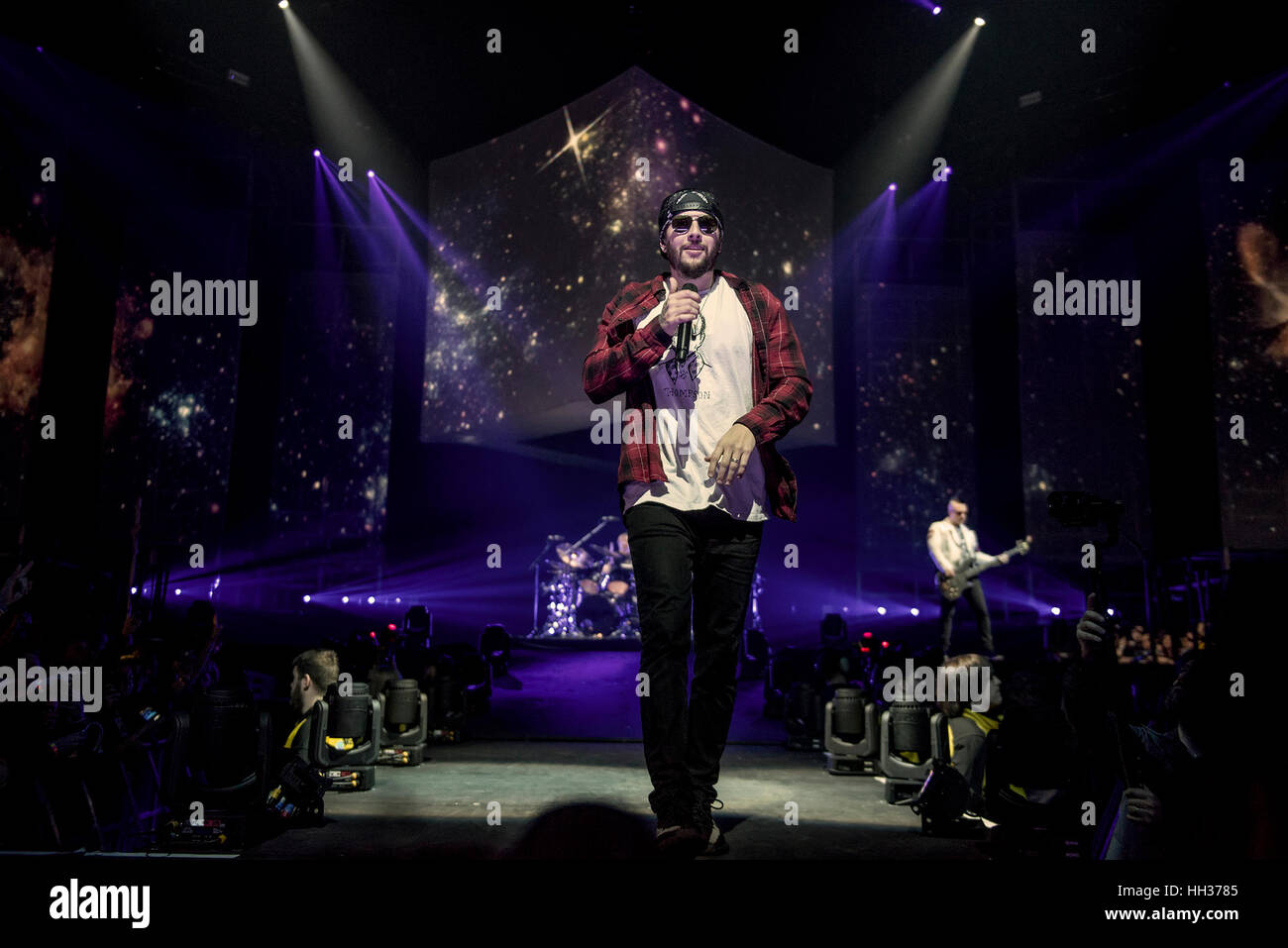 Synyster gates hi-res stock photography and images - Alamy