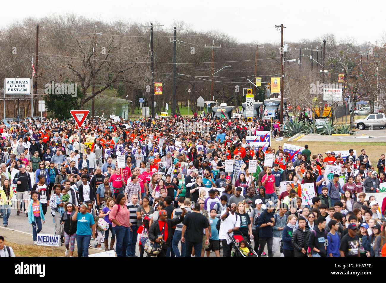 Martin luther king a crowd hi-res stock photography and images - Alamy