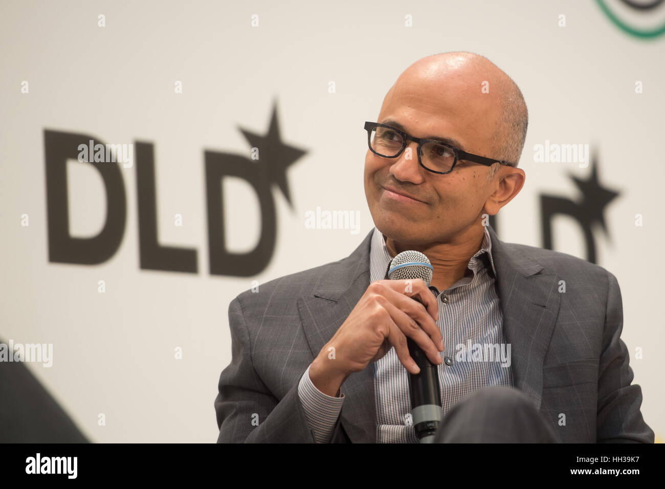 Der Microsoft-Chef, Satya Nadella, spricht am 16.01.2017 in München ...