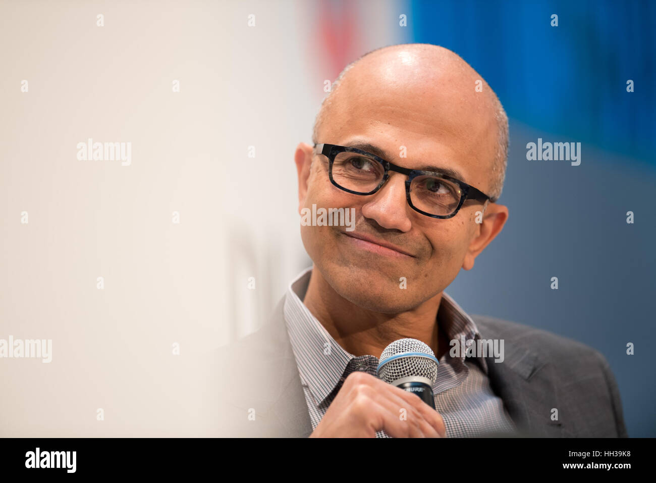 Der Microsoft-Chef, Satya Nadella, spricht am 16.01.2017 in München ...