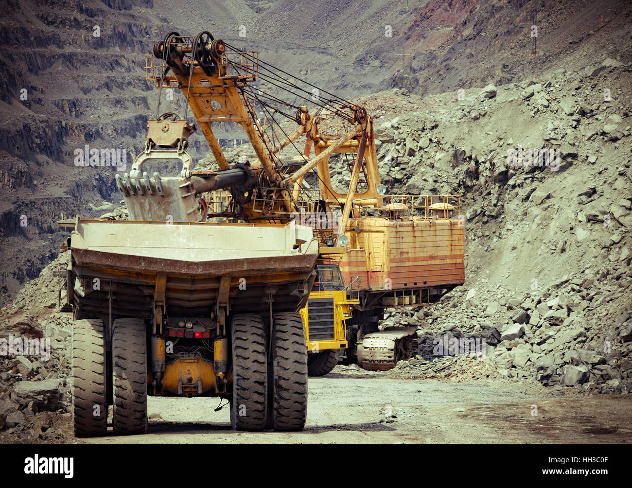 Gold excavator hi-res stock photography and images - Alamy