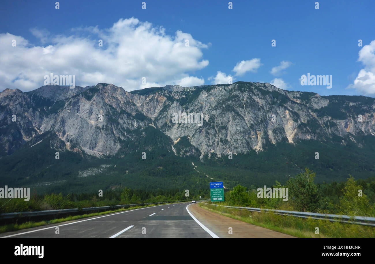 Highway through the mountains hi-res stock photography and images - Alamy