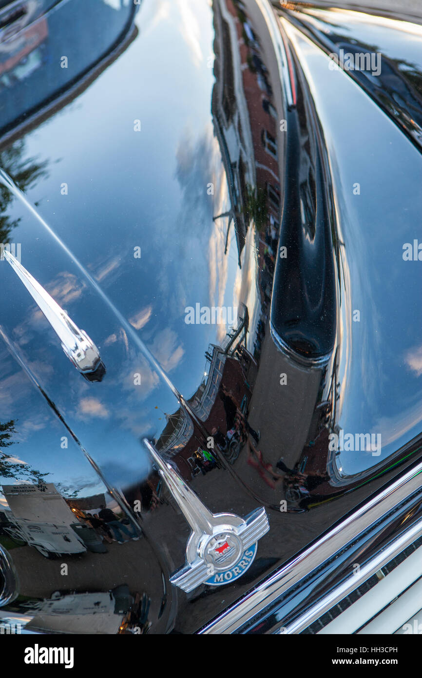 Close up of a Morris car bonnet Stock Photo - Alamy