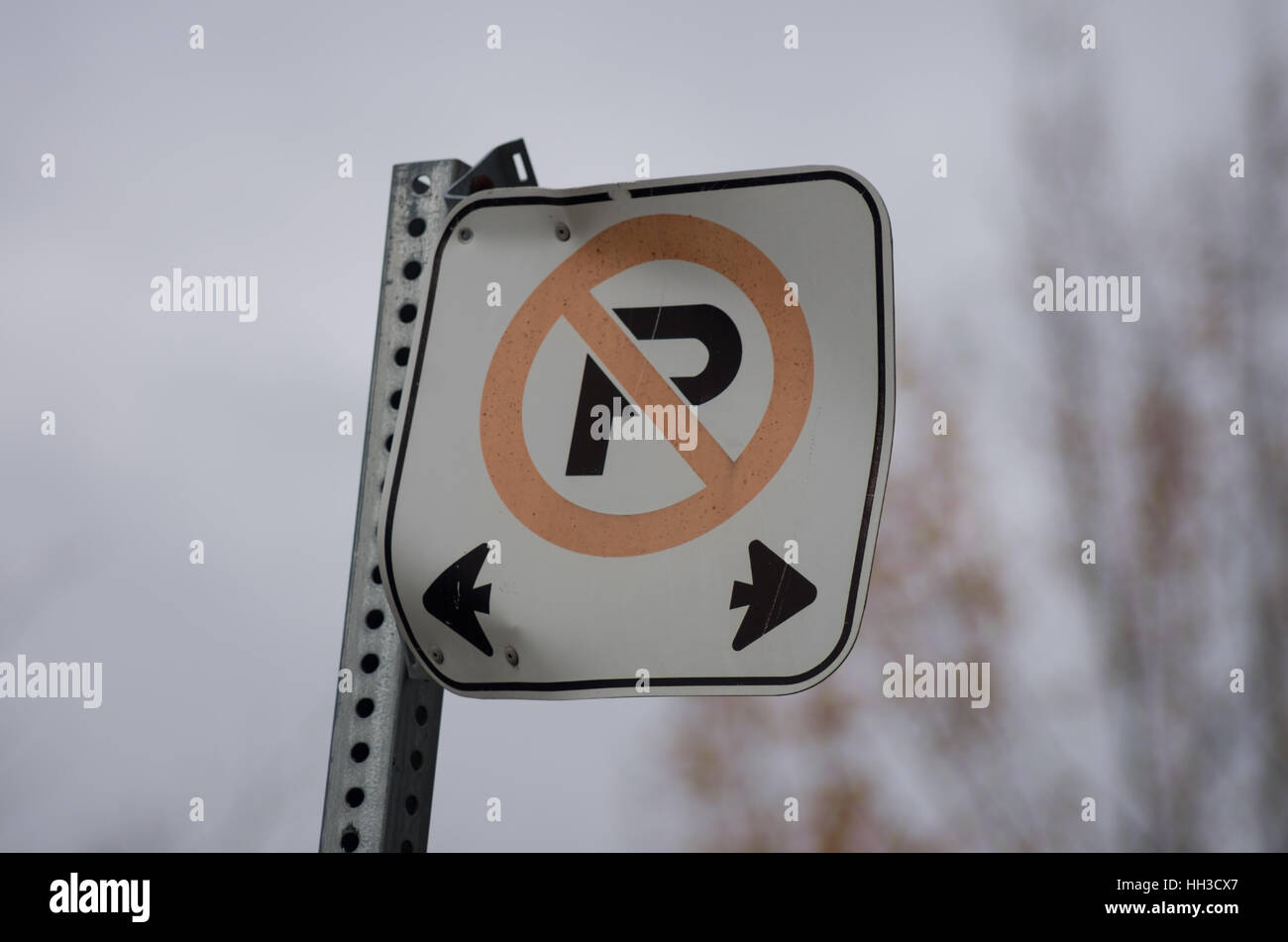 Old no parking sign hi-res stock photography and images - Alamy