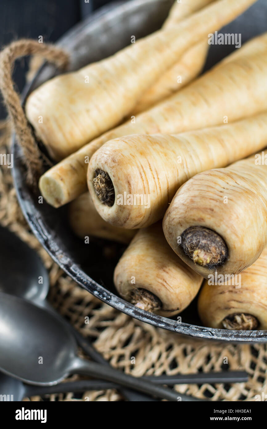Fresh parsnip roots - ready to cook Stock Photo - Alamy
