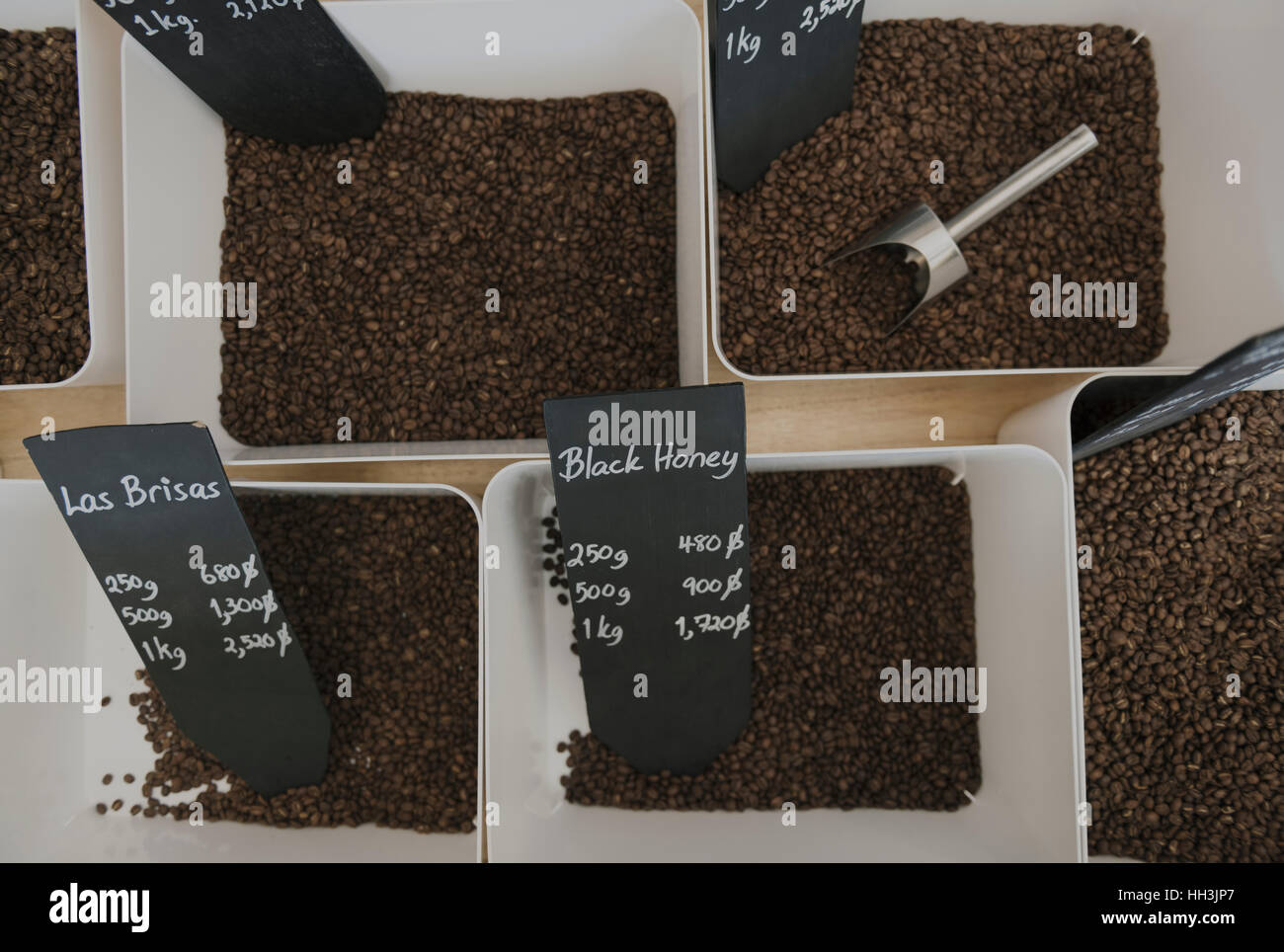 Coffee beans shop hi-res stock photography and images - Alamy