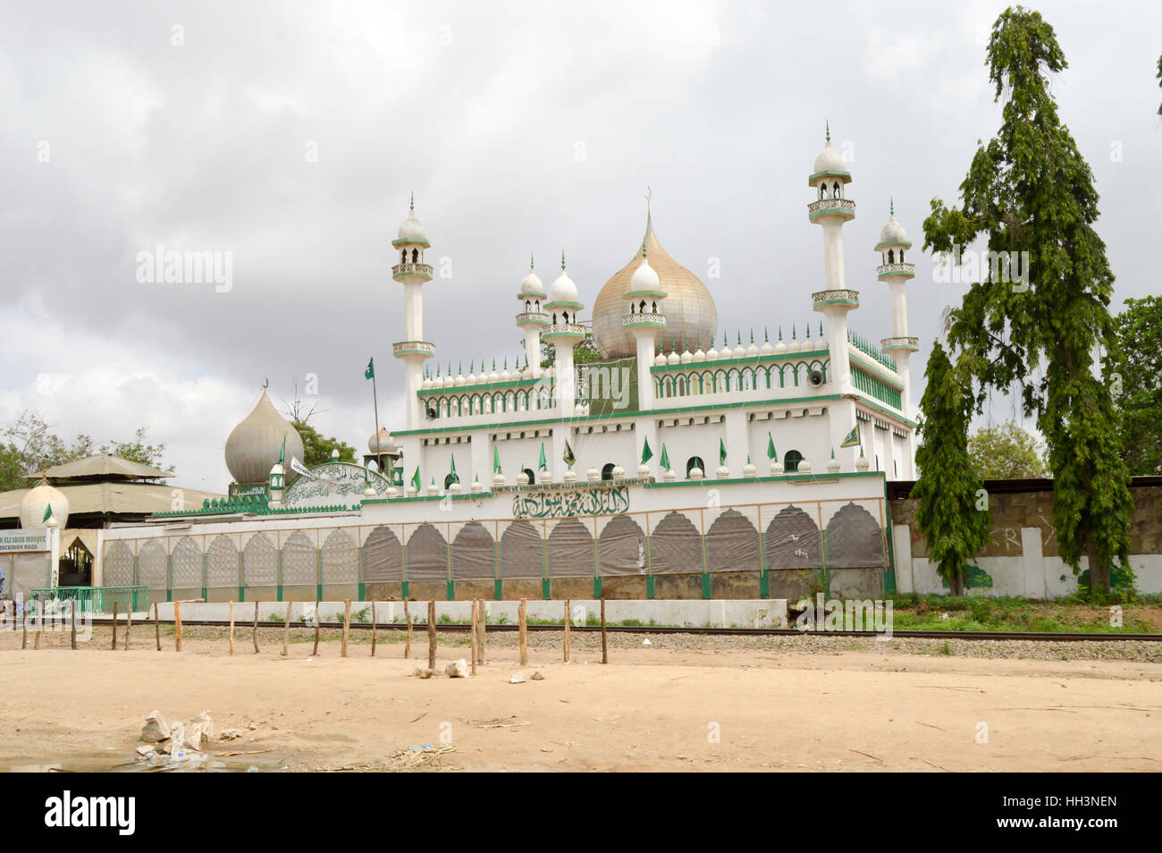 Mosque minaret mombasa hi-res stock photography and images - Alamy