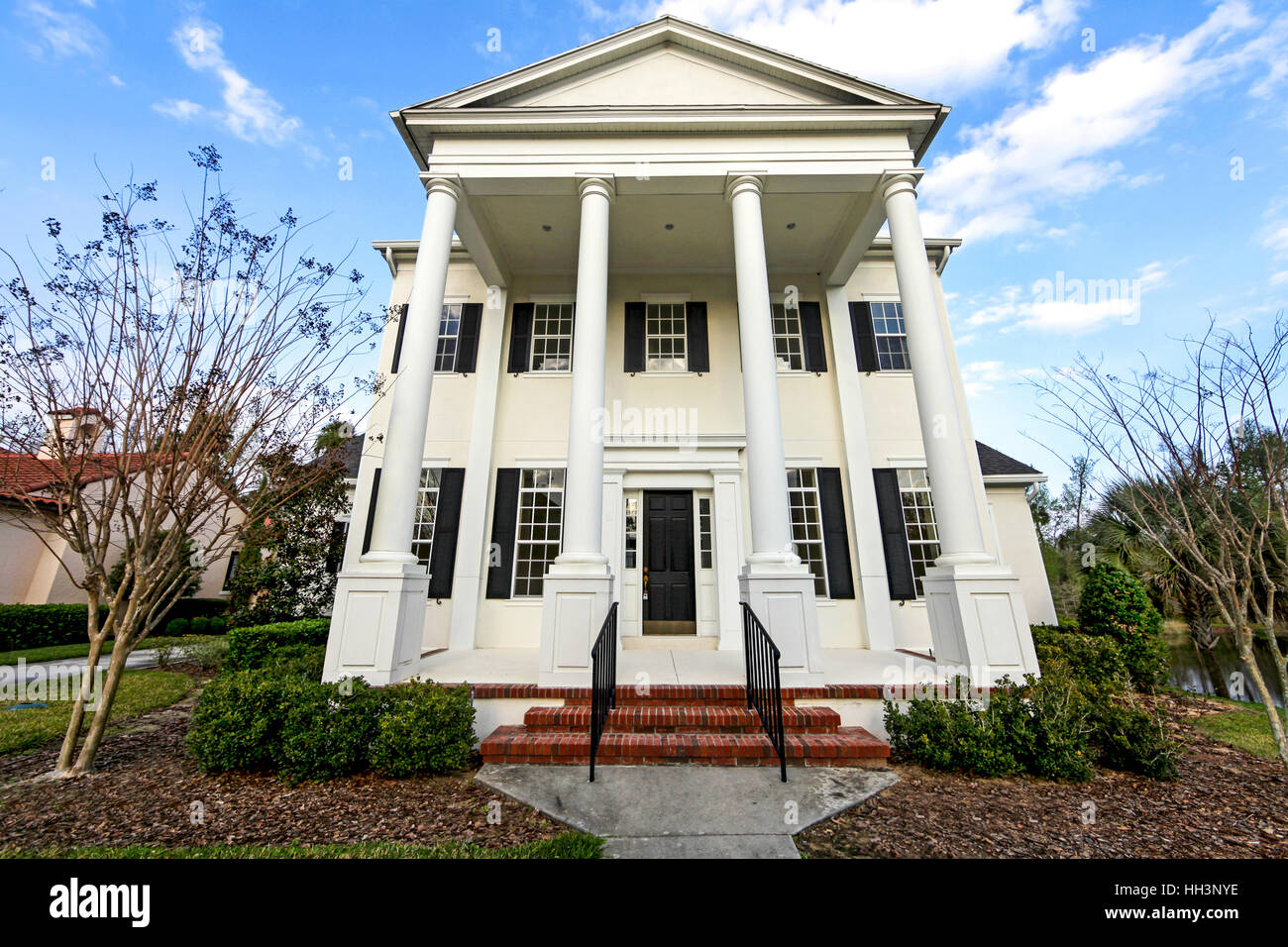 The front exterior of a colonial house Stock Photo - Alamy