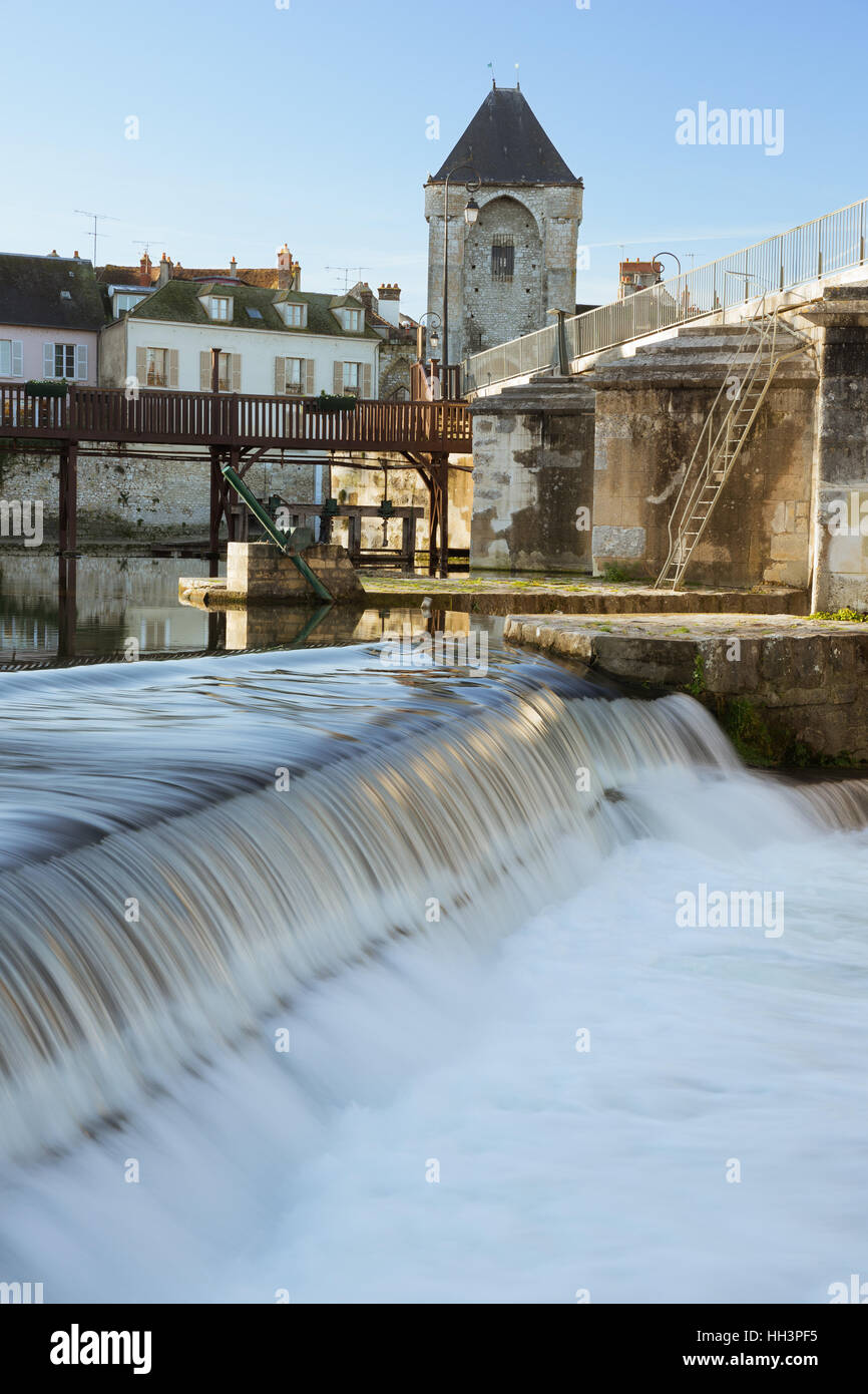 The Loing with the Burgundy gate Stock Photo - Alamy