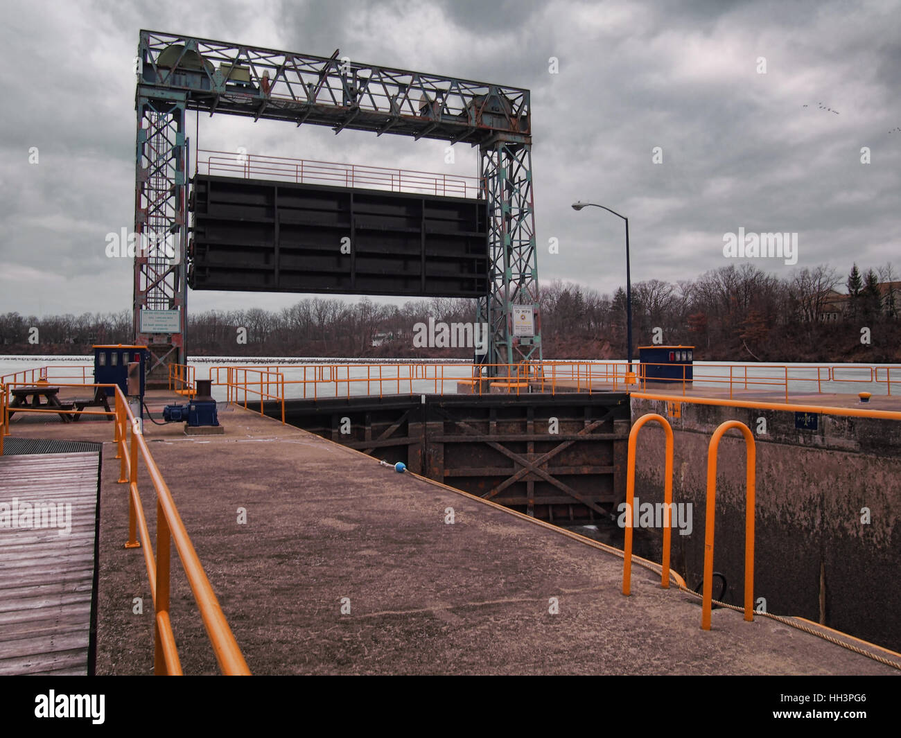 Lock cs 2 hi-res stock photography and images - Alamy