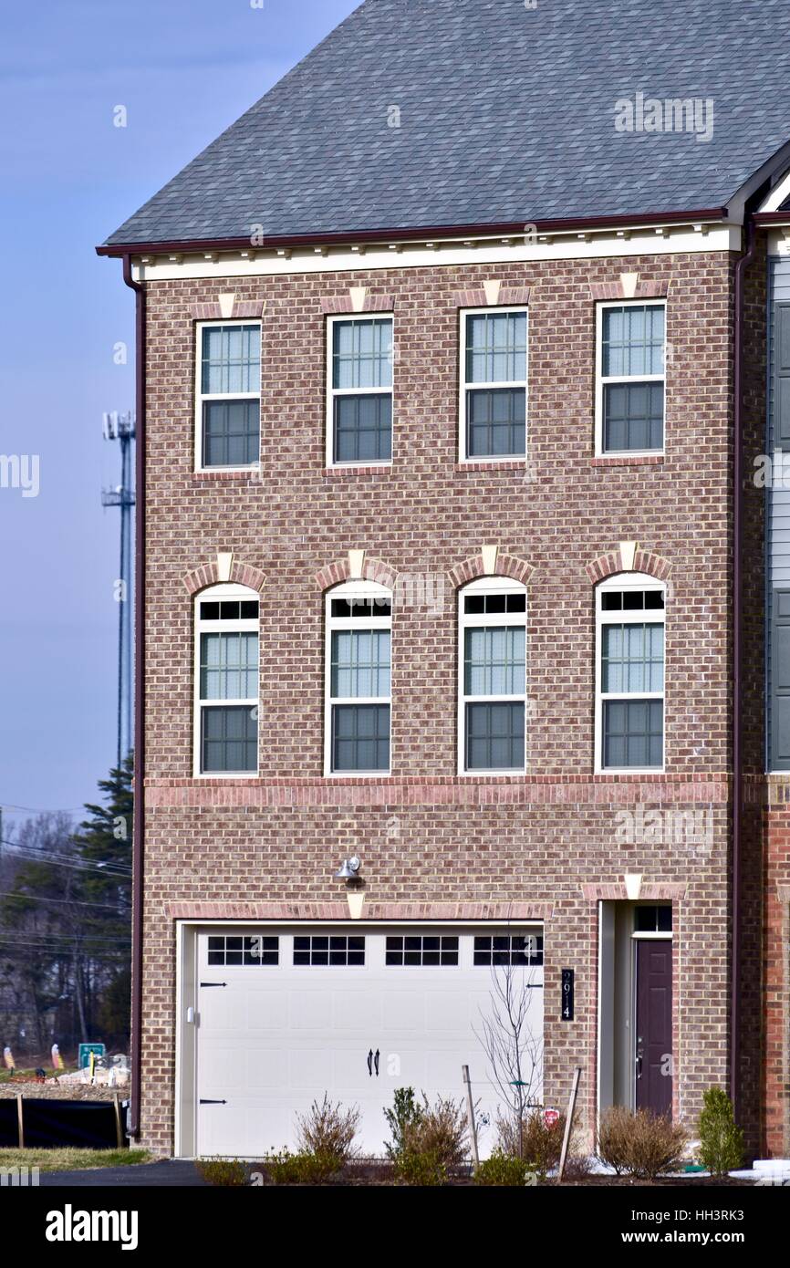 A luxury modern home in a new home community Stock Photo - Alamy