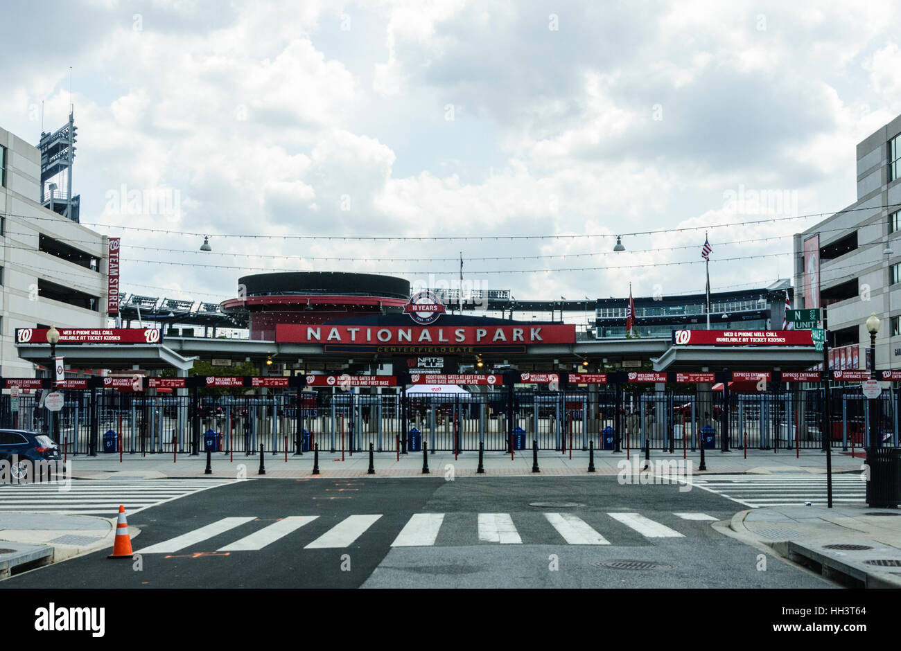 Entrance and Walkway to Nationals Park Washington Nationals Ball Park ...