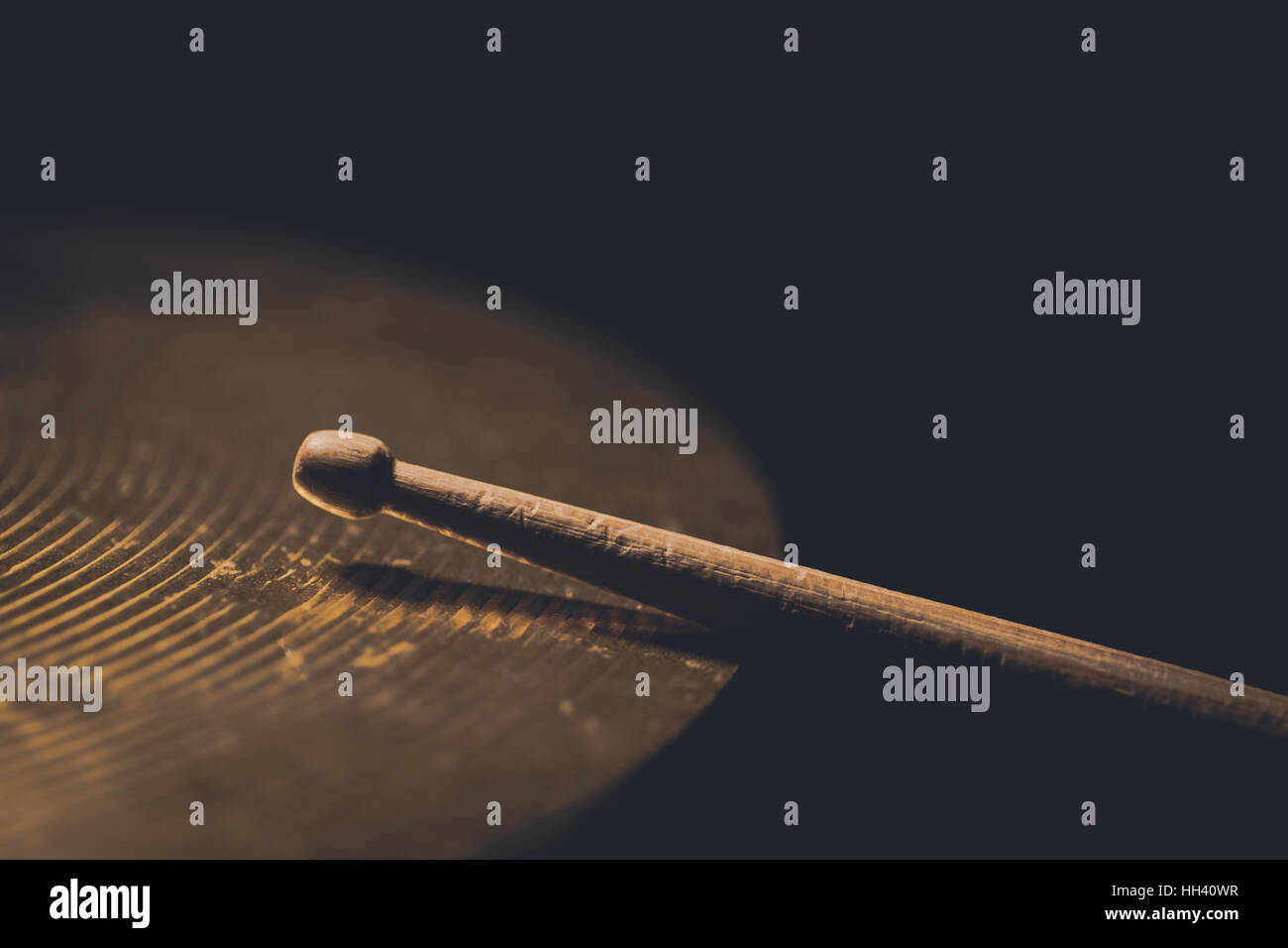 Hitting cymbal hi-res stock photography and images - Alamy