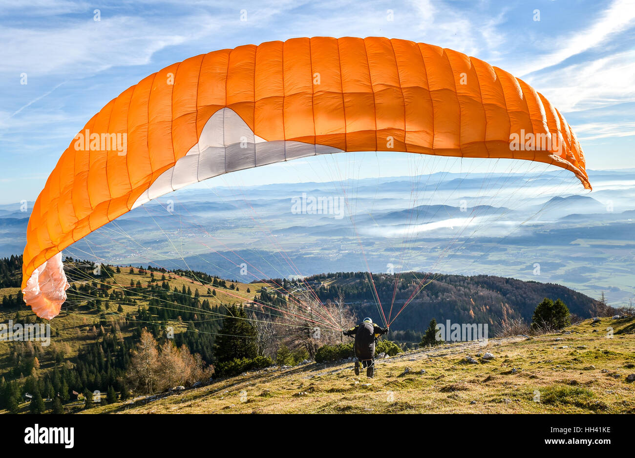 Red paraglider, coast hi-res stock photography and images - Alamy