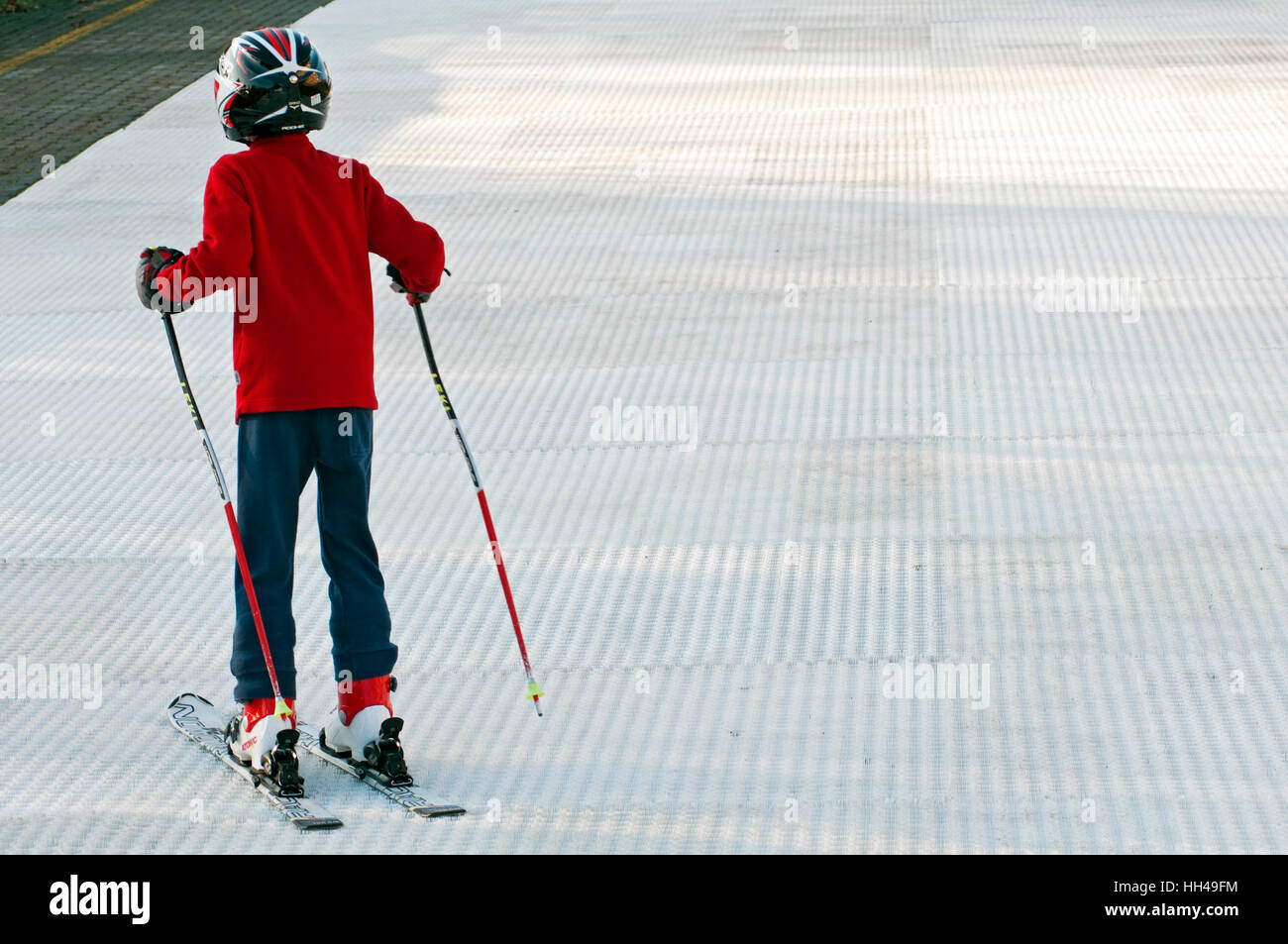 Artificial ski slope hi-res stock photography and images - Alamy