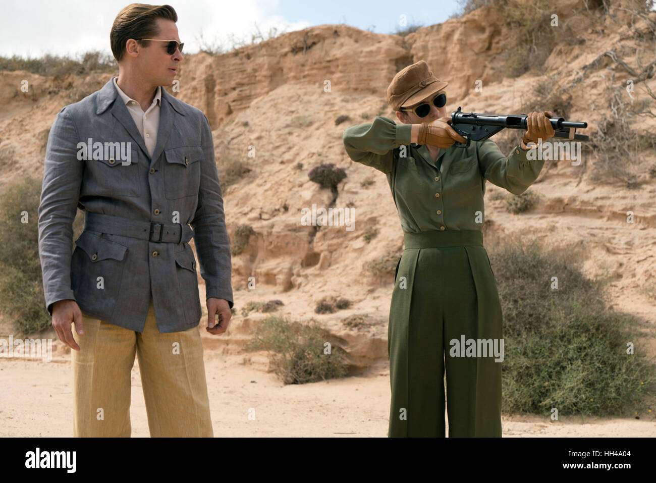 ALLIED (2016) BRAD PITT MARION COTILLARD ROBERT ZEMECKIS (DIR ...