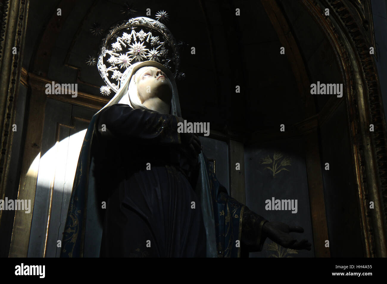 Statue of a holy character in a church in Oporto (Portugal Stock Photo ...