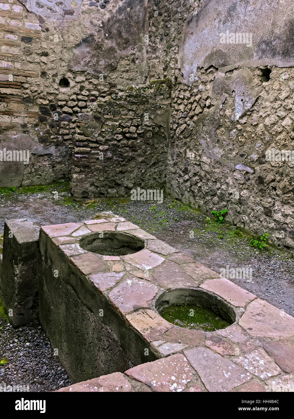 Pompeii roman shop hi-res stock photography and images - Alamy