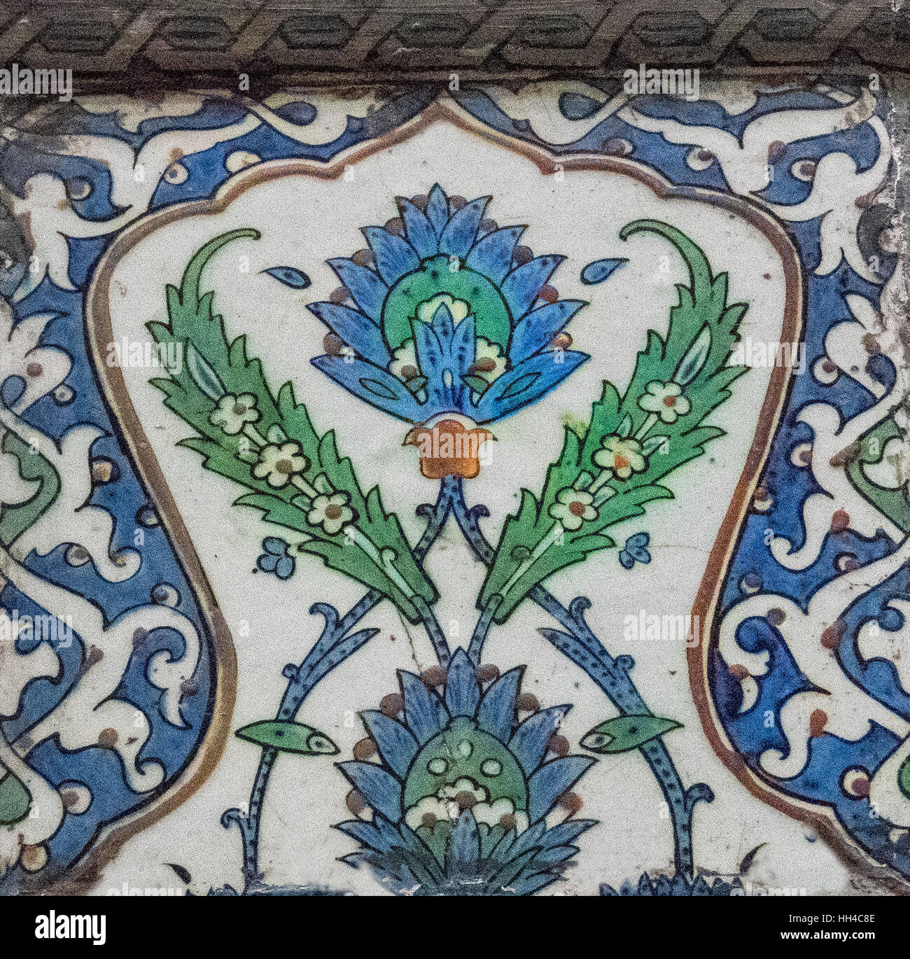 Detail of an Iznik Tile Topkapı Palace in Istanbul Stock Photo - Alamy