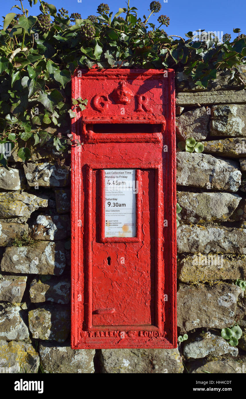 Georgian post box hi-res stock photography and images - Alamy