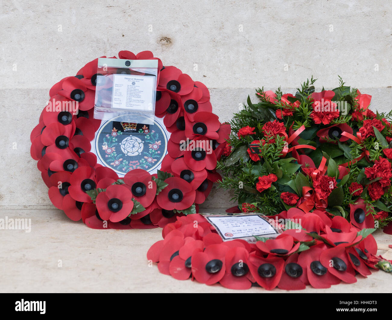 Ww1 poppy hi-res stock photography and images - Alamy