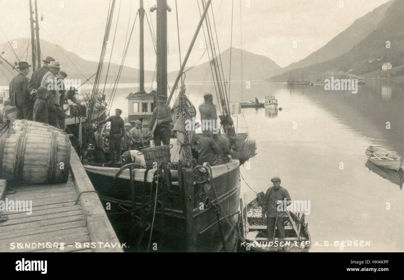 1920s rowing boat hi-res stock photography and images - Alamy