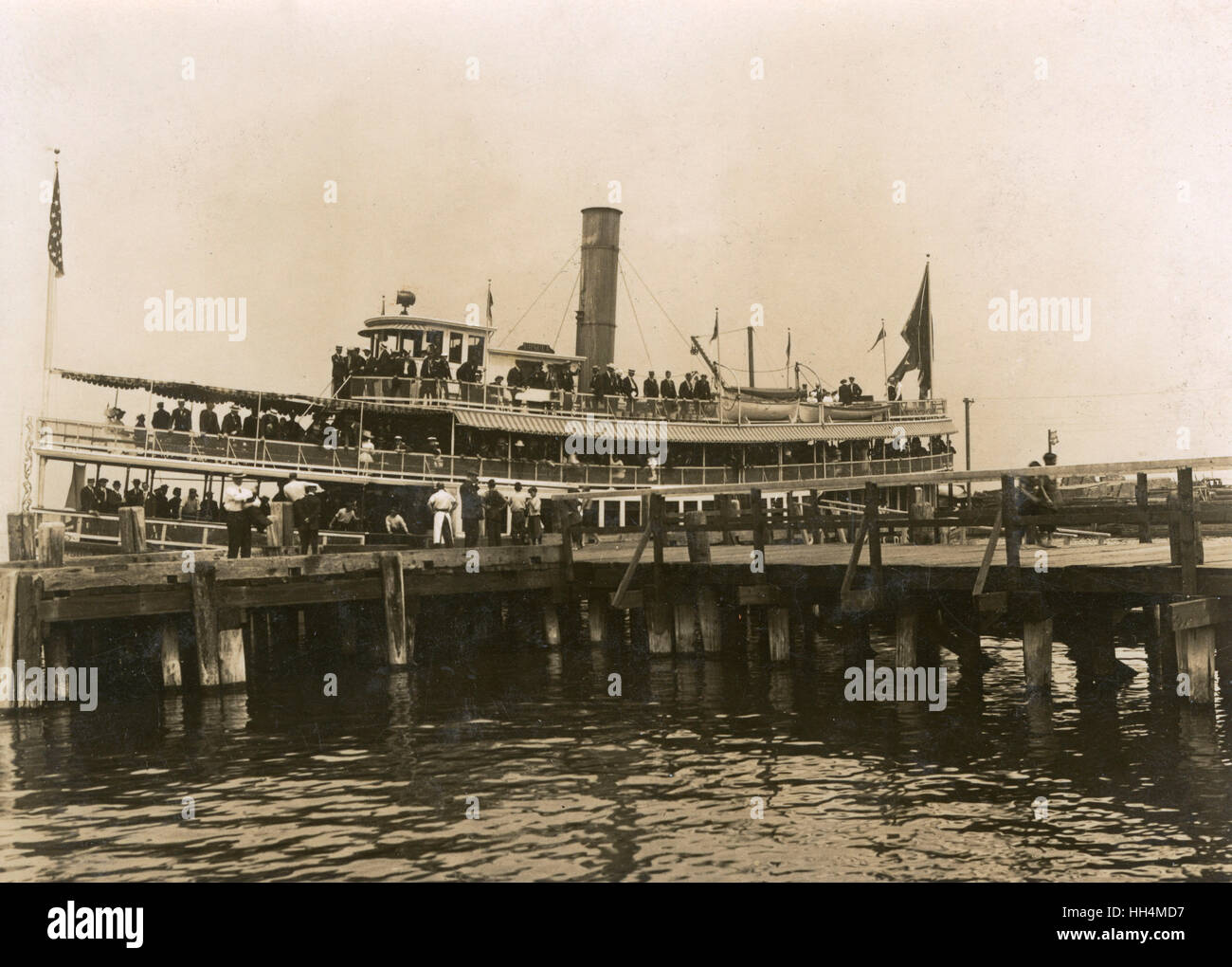 Excursion steamer Ursula, New York to Glen Island, USA Stock Photo - Alamy