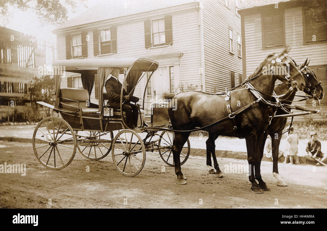 Black horses and carriage hi-res stock photography and images - Alamy