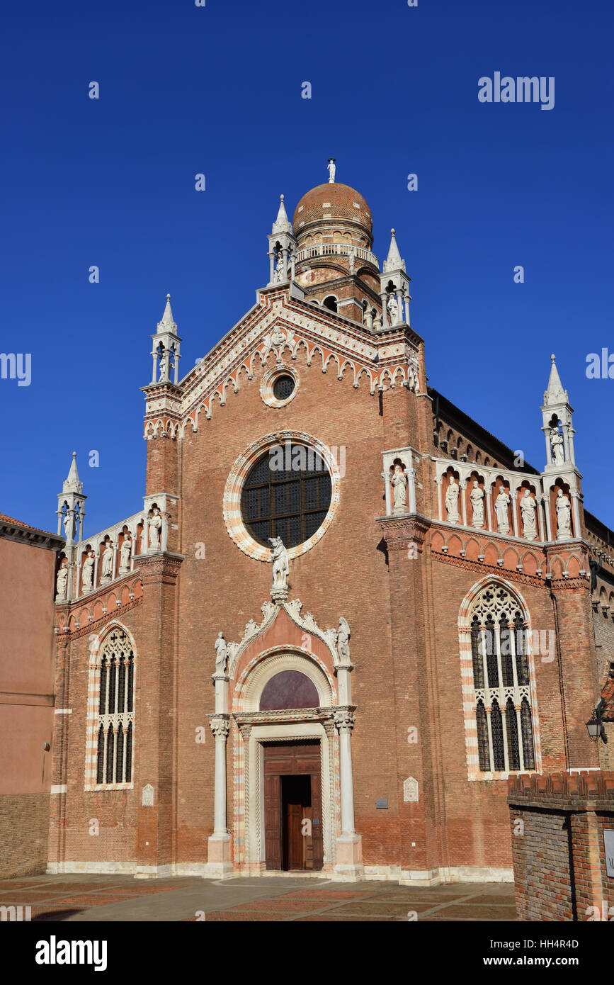 Venetian gothic structure hi-res stock photography and images - Alamy
