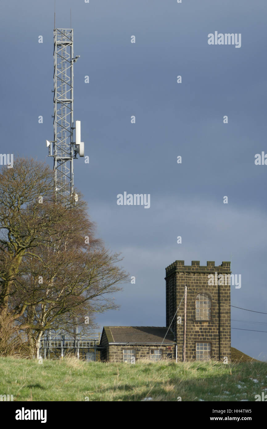 Telephone mast hi-res stock photography and images - Alamy