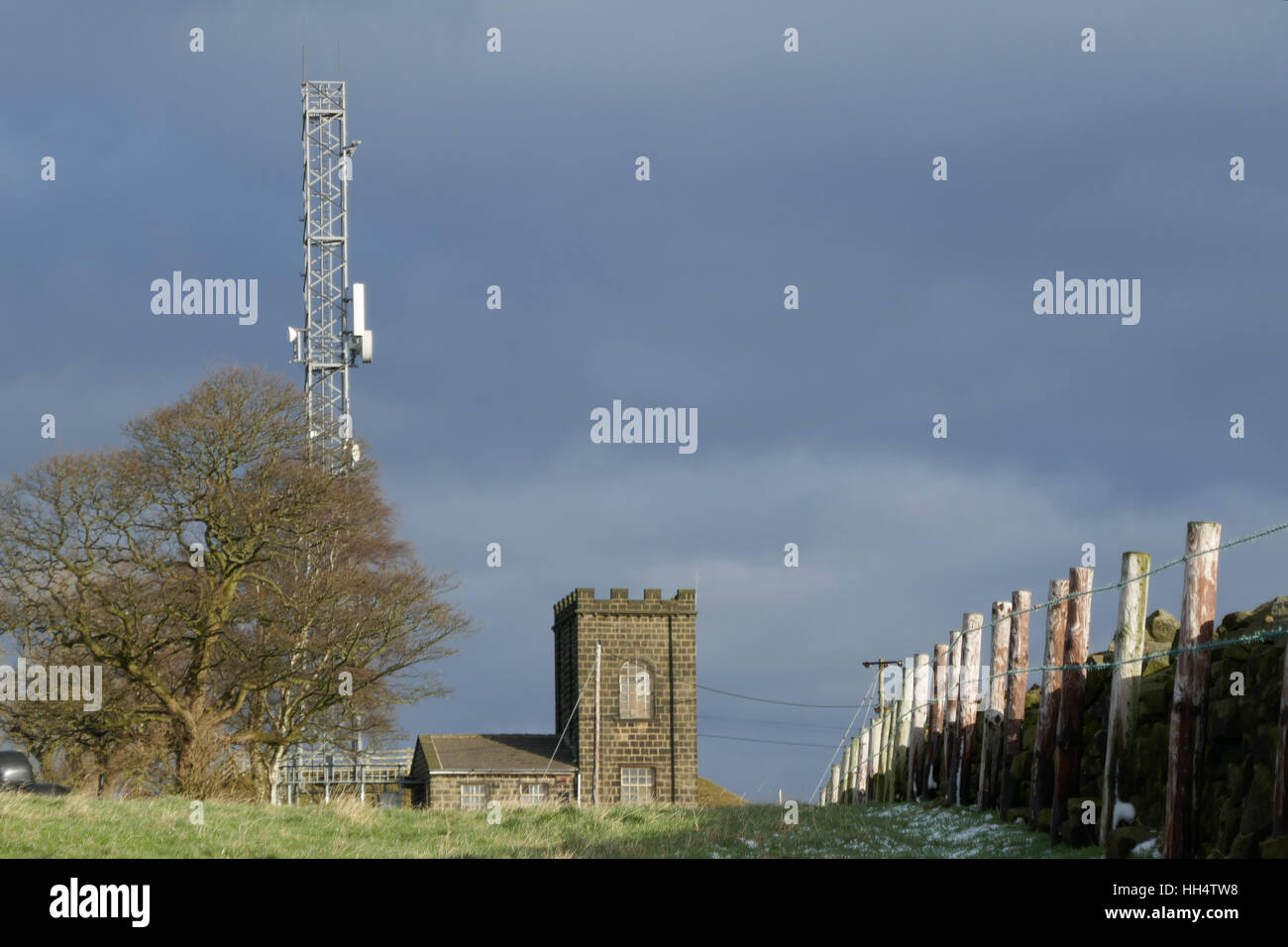 Telephone mast hi-res stock photography and images - Alamy
