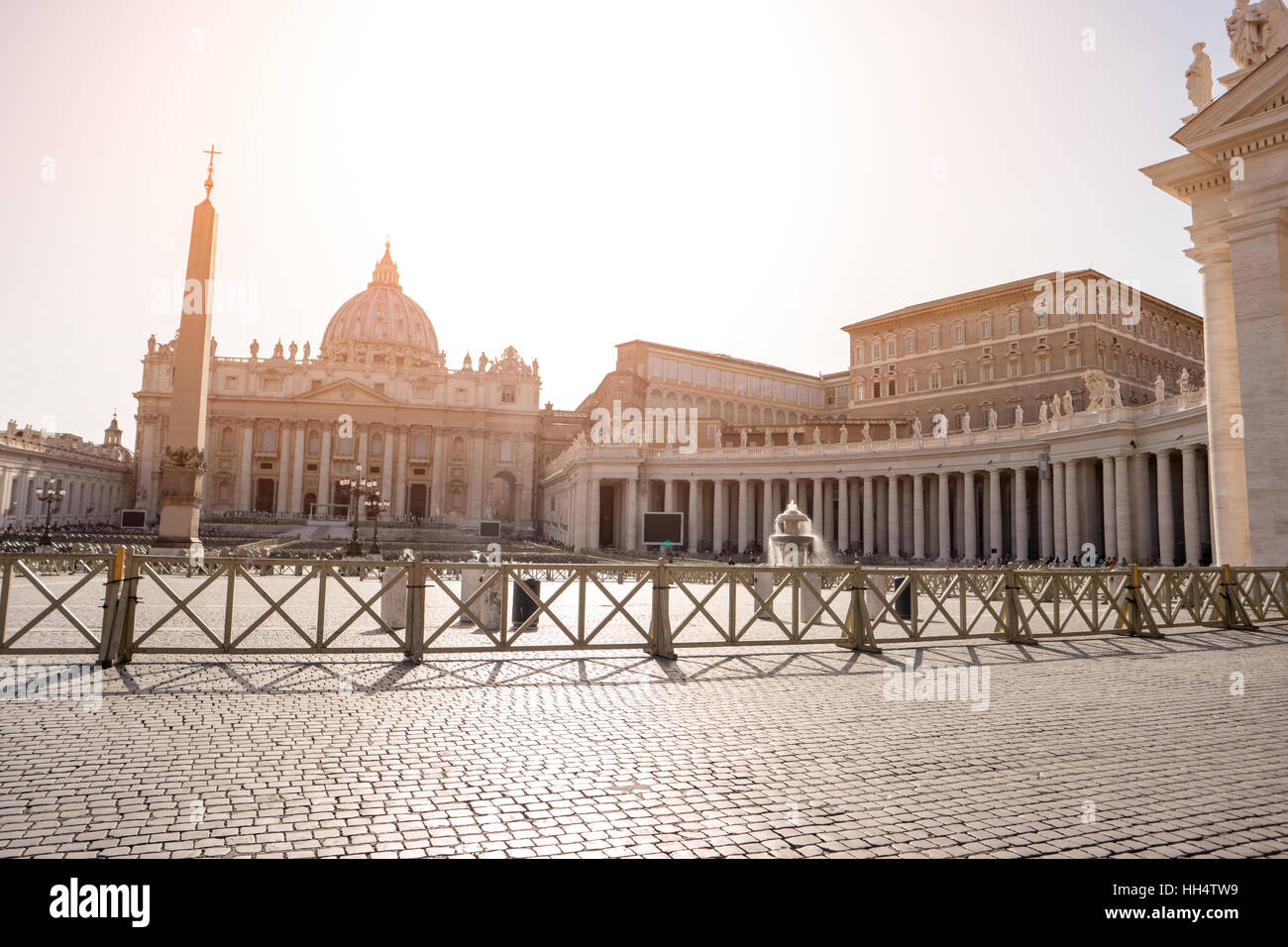 Classic building hi-res stock photography and images - Alamy