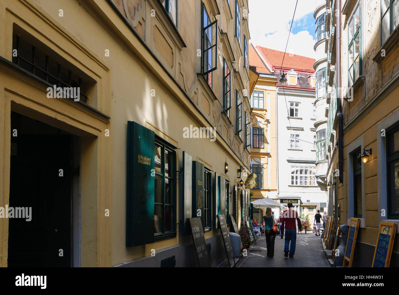 Wien, Vienna: alley Schönlaterngasse, 01. Old Town, Wien, Austria Stock ...