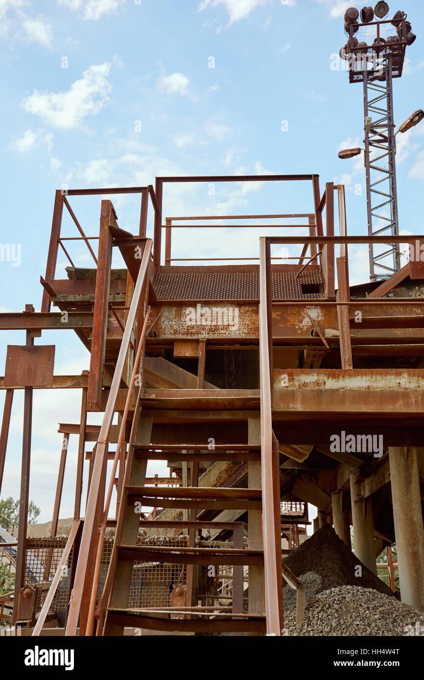 Gravel processing plant hi-res stock photography and images - Alamy