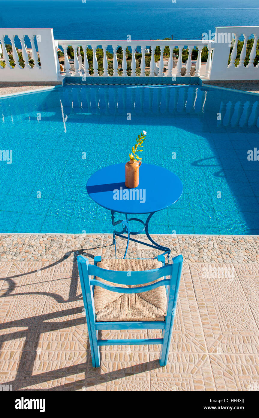 Swimming pool beside sea hi-res stock photography and images - Alamy