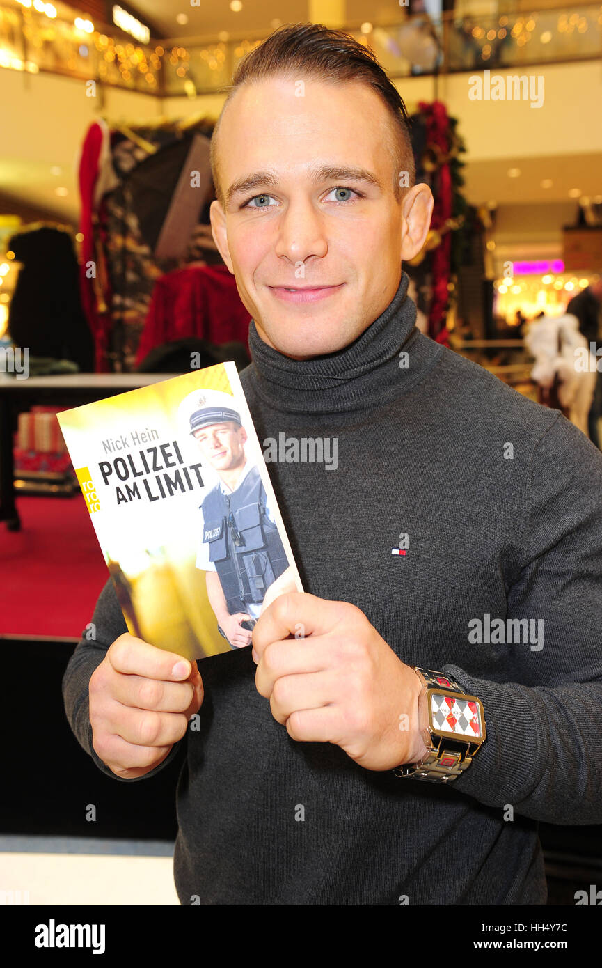 Polizei am limit hi-res stock photography and images - Alamy