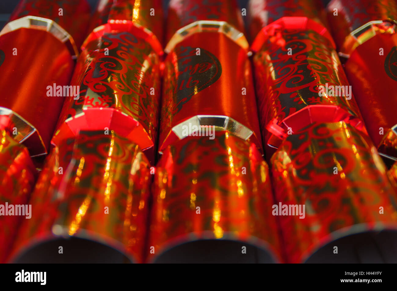 Red gold crackers hi-res stock photography and images - Alamy