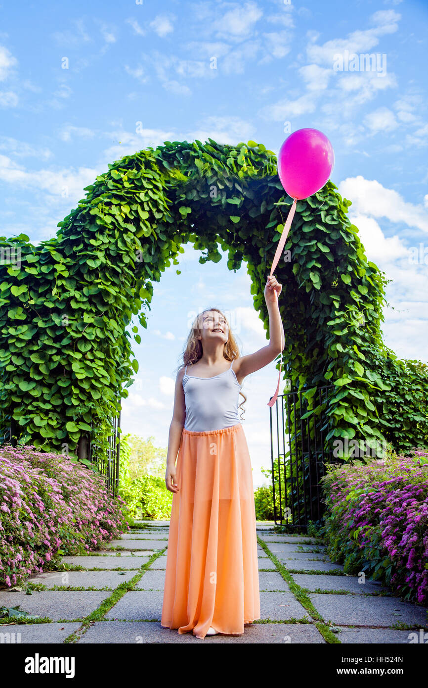 Balloon girl hi-res stock photography and images - Alamy