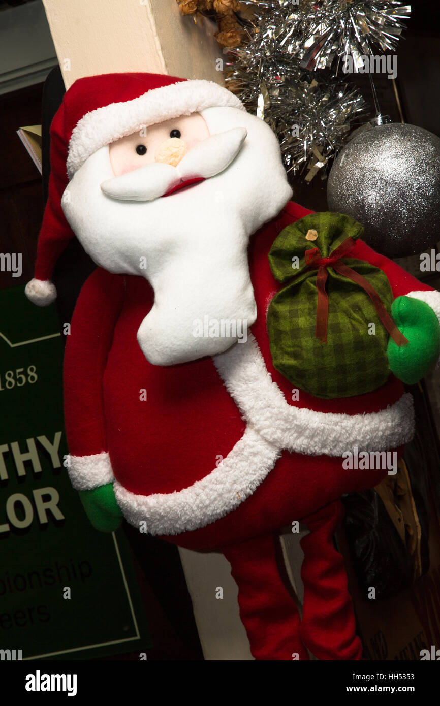 Santa claus mannequin hi-res stock photography and images - Alamy