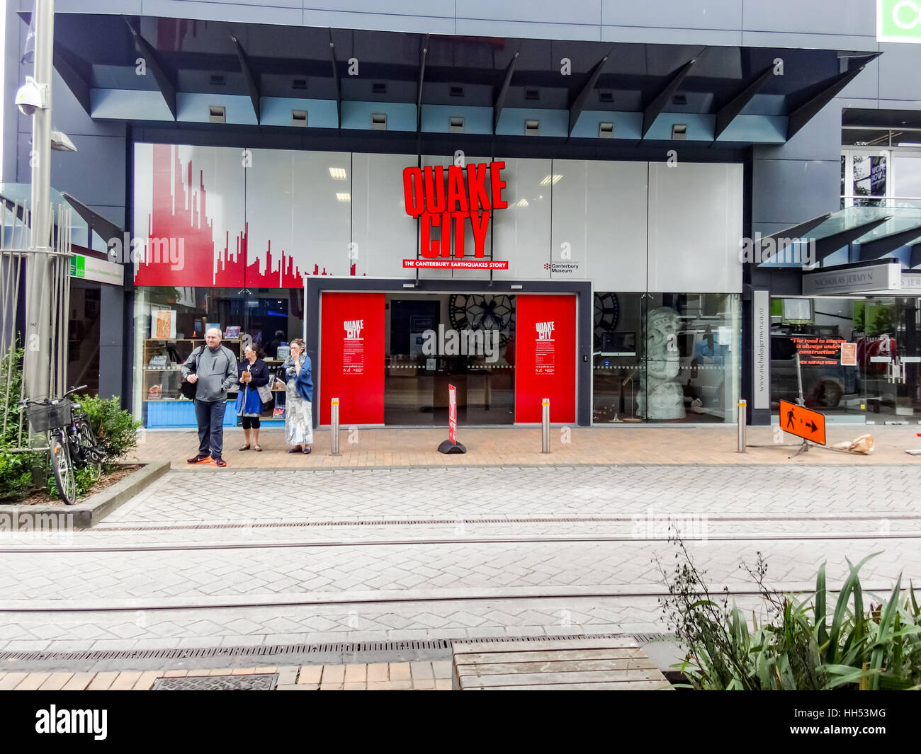 Converted shipping container hi-res stock photography and images - Alamy