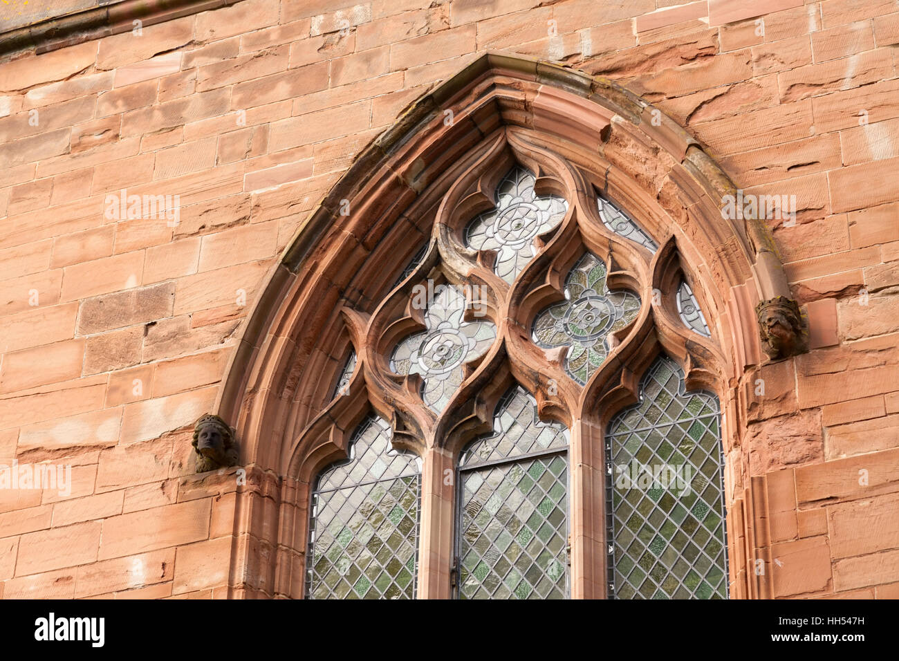 Worcester cathedral window hi-res stock photography and images - Alamy