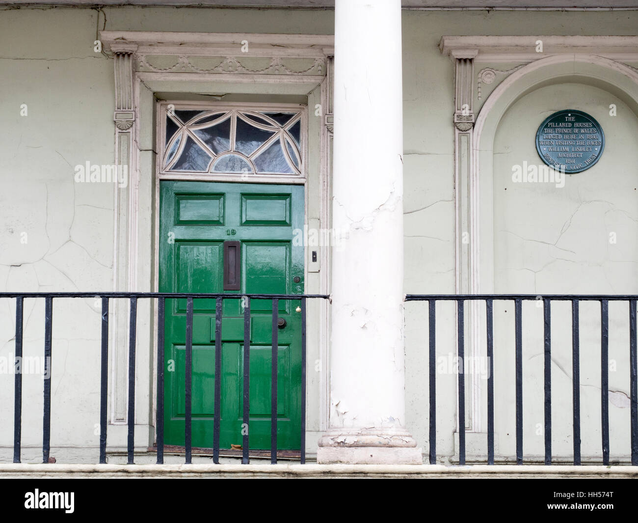 Pillared houses hi-res stock photography and images - Alamy