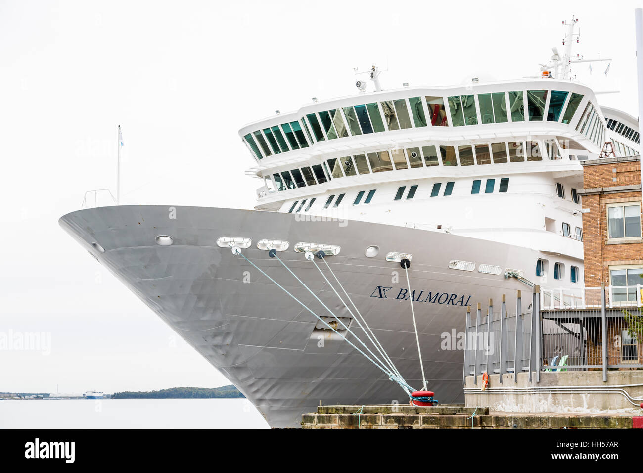 Balmoral bow cruise ship hi-res stock photography and images - Alamy
