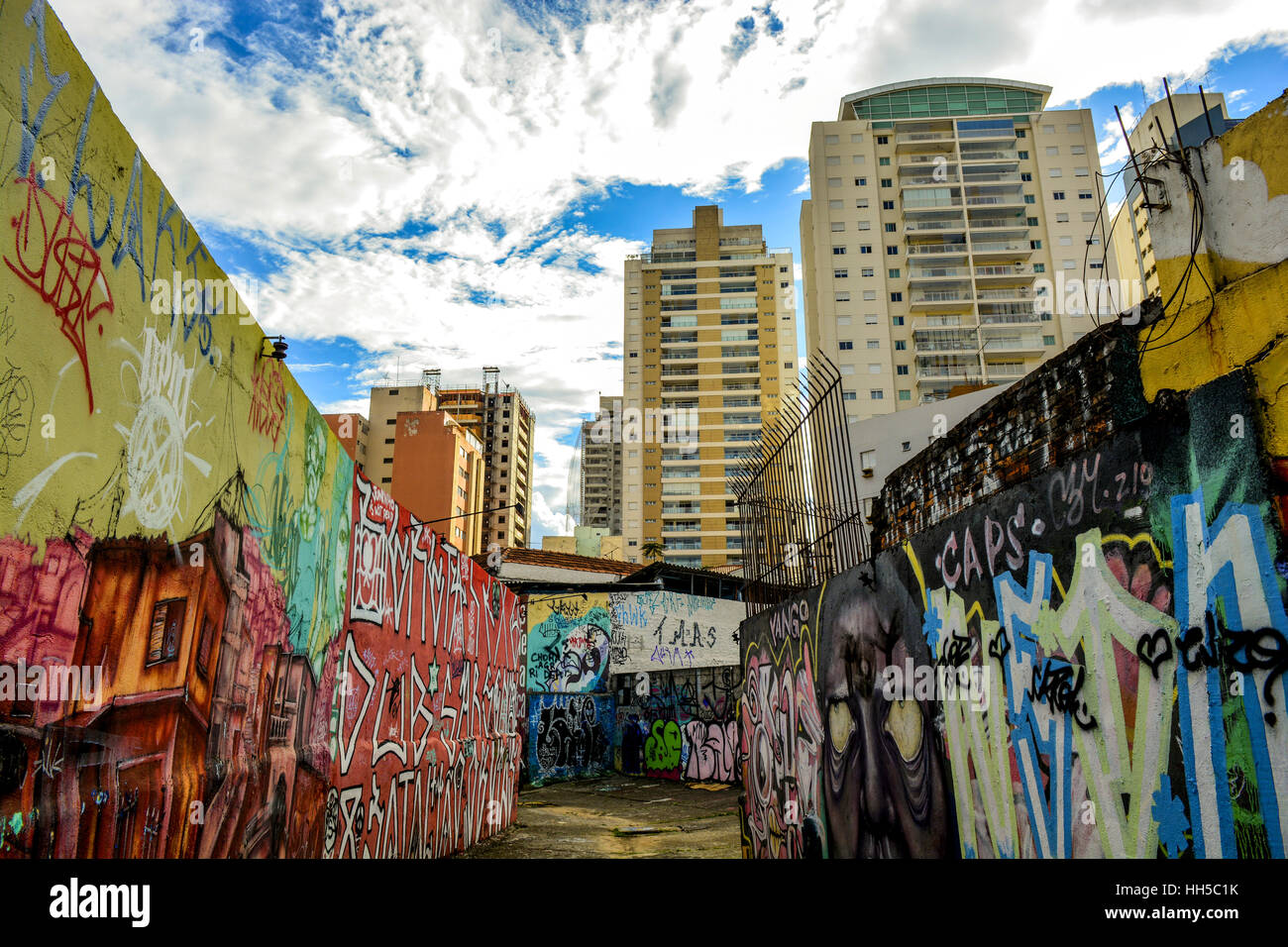 Sao paulo batman's alley hi-res stock photography and images - Alamy