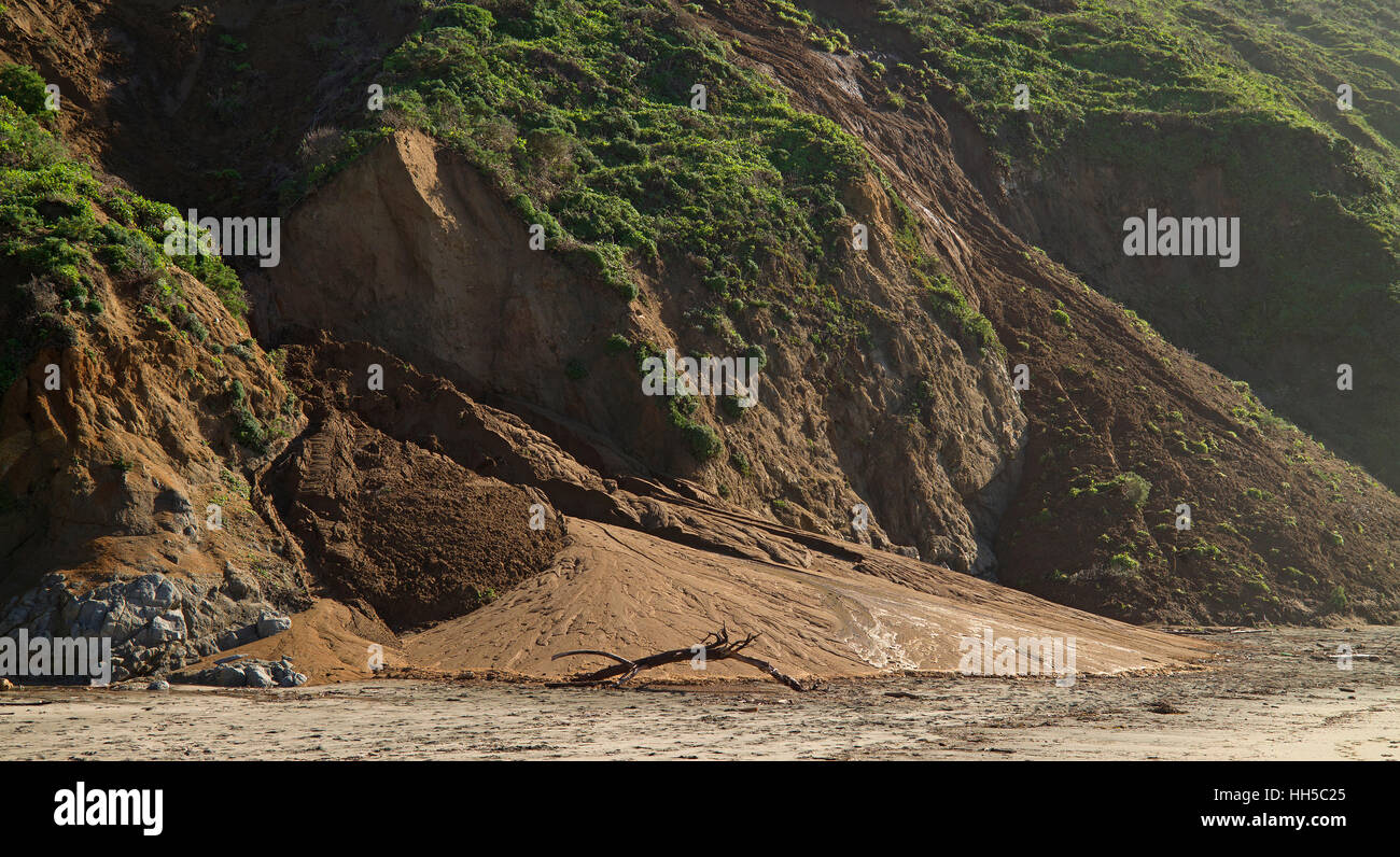 Mudslide hi-res stock photography and images - Alamy