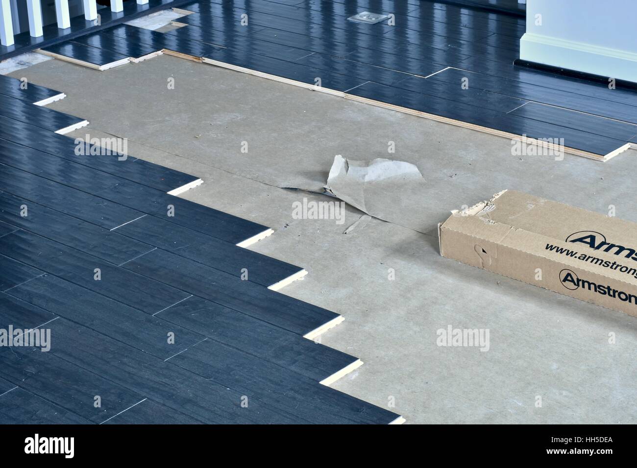 Floor installation hi-res stock photography and images - Alamy