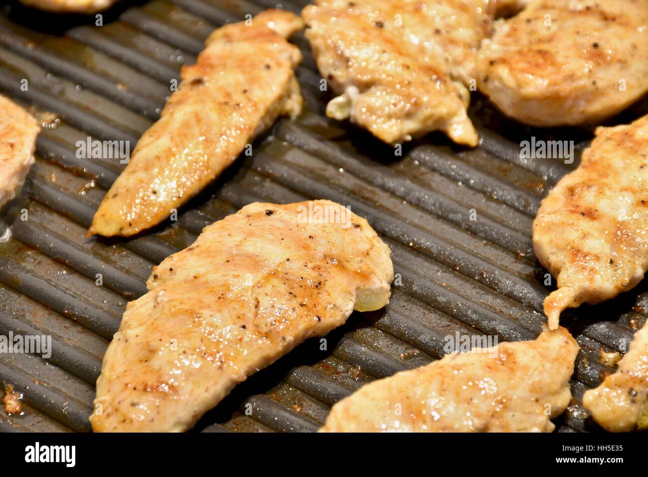 Chicken tenders top hi-res stock photography and images - Alamy