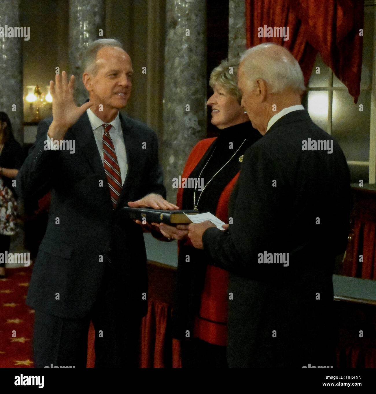 115th congress sworn in hi-res stock photography and images - Alamy