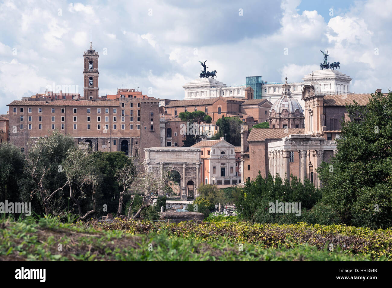 Horizontal view hi-res stock photography and images - Alamy