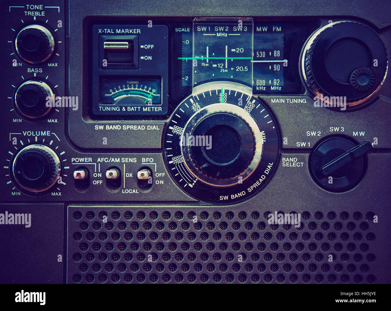 Vintage retro radio multi hi-res stock photography and images - Alamy